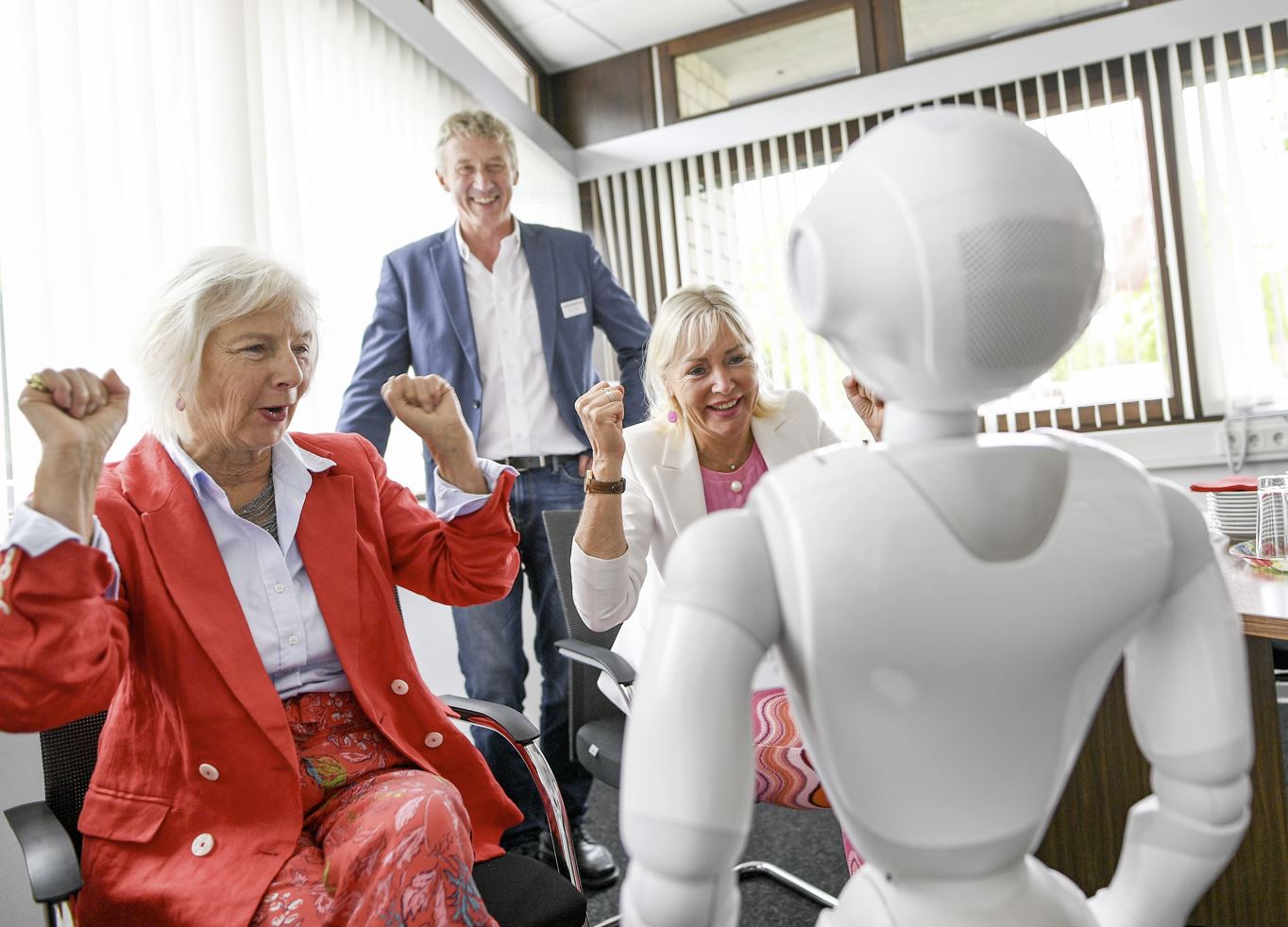 Digitalministerin: „Roboter Pepper ist innovativ“